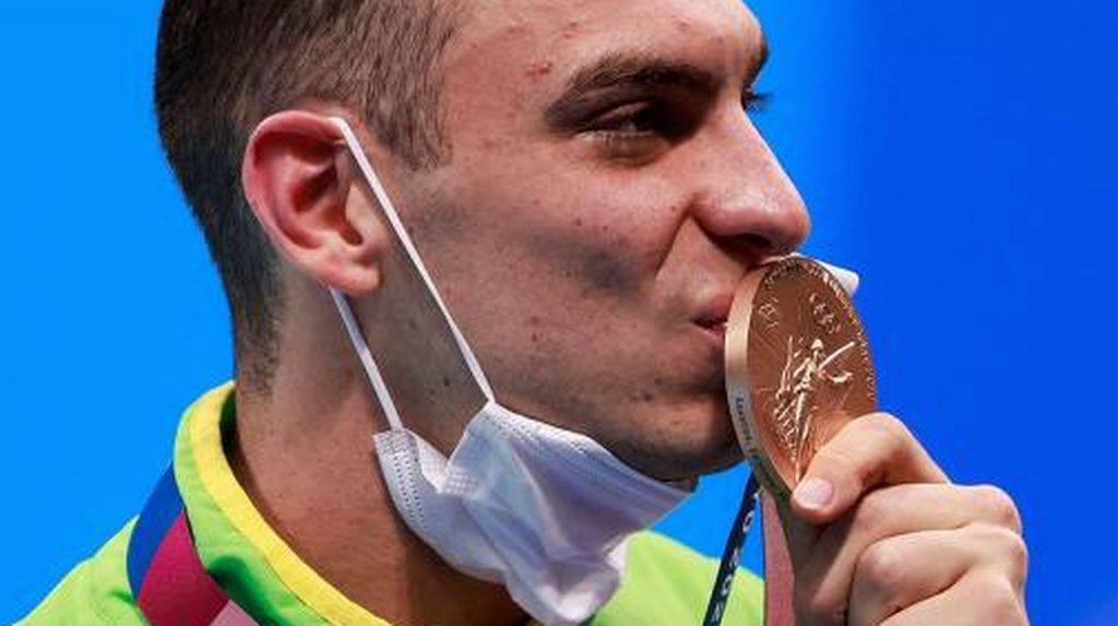 Bronze de Fernando Scheffer é o primeiro pódio olímpico na natação ...